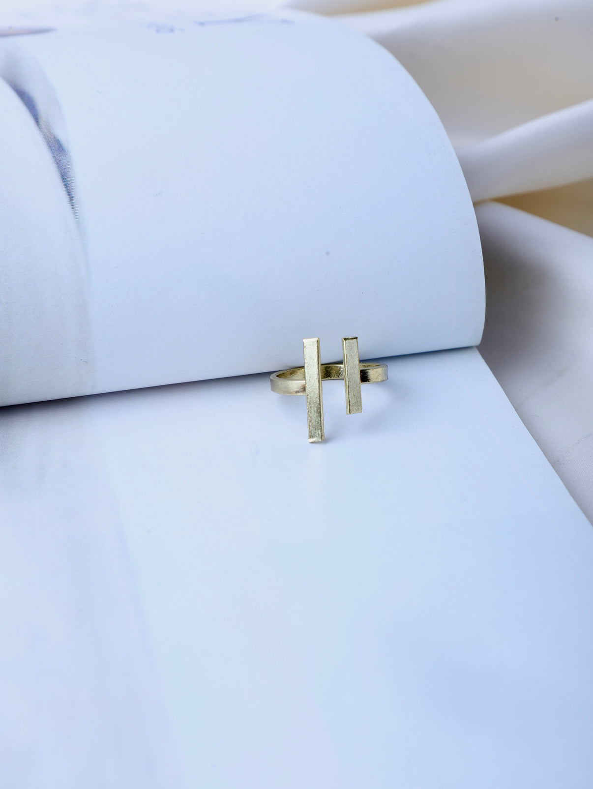 Buy Linear Ring Online | Sleek & Stylish by Lili Origin